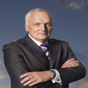 Dr Nik Gowing – Moderator – Events – ADAM Global